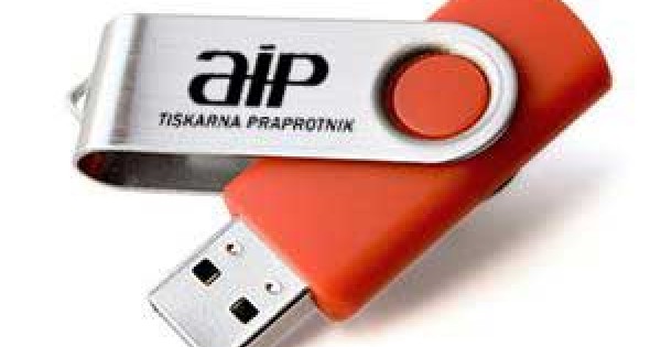 USB ključek Twister - 4 GB - Offset in Digitalni tisk - Tiskarna aiP Praprotnik